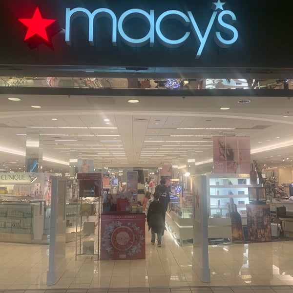 Macy's - North Attleboro, MA