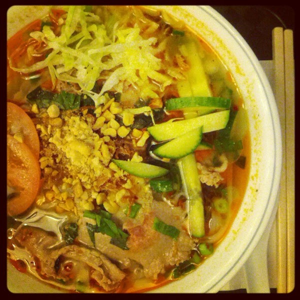 Spring Roll Chalet - Downtown Calgary - 0 tips