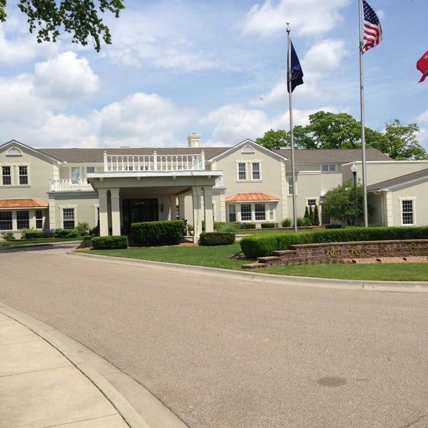 Red Run Golf Club - Golf Course