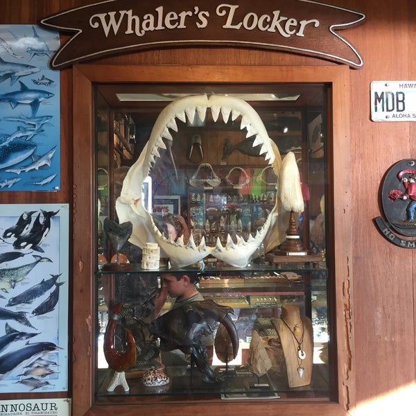 Whaler's Locker - Lahaina, HI