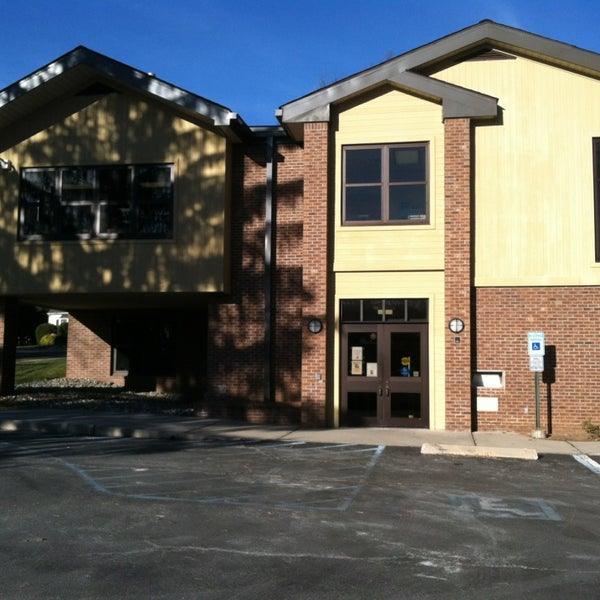 Edison Public Library - Clara Barton Branch - Edison, NJ