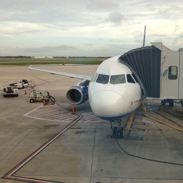 Gate 6 - Airport Gate in Orlando