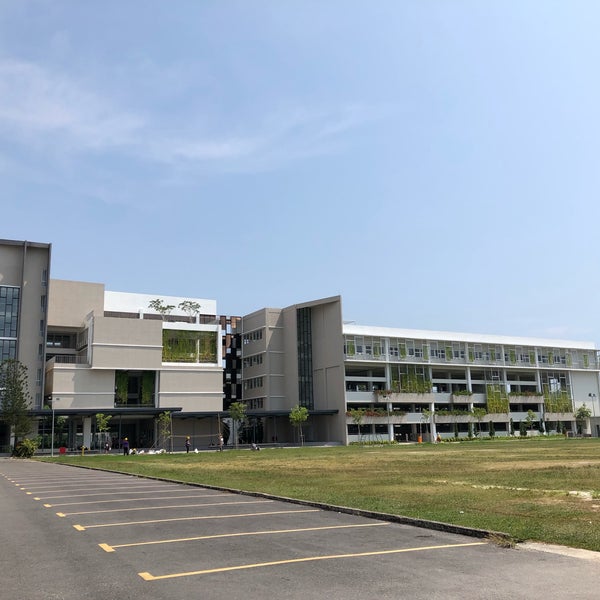 Jit Sin (N.T.) High School 日新(國民型)中學 - 7 tips from 1291 visitors