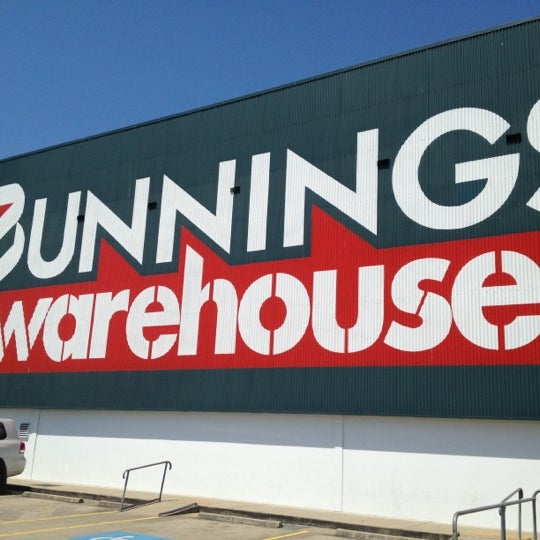 Bunnings Warehouse - Hardware Store