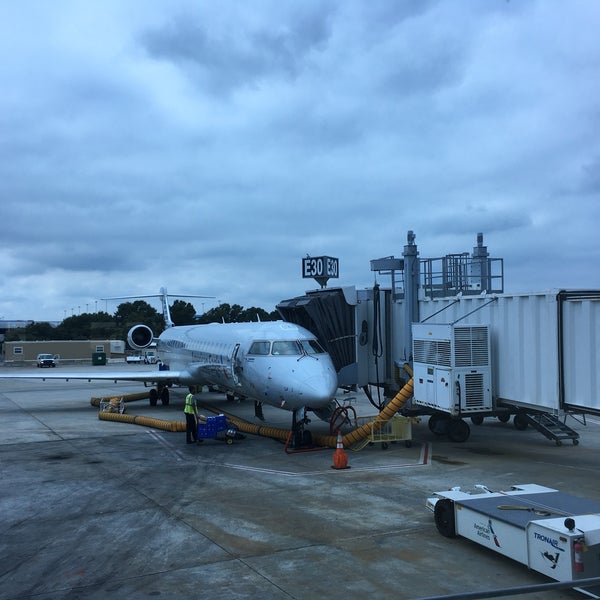 Photos at Gate E30 - 3 tips from 912 visitors