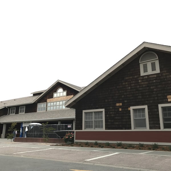 Bainer Hall - California Ave