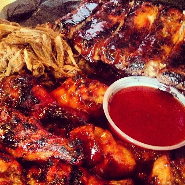 Big Bone BBQ & Wicked Wings - 207 Eagle St