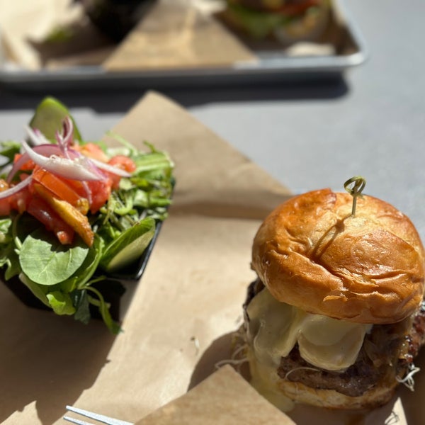 Tipsy Cow Burger Bar - Burger Joint in Redmond