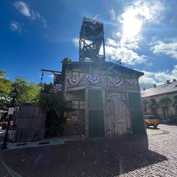 Key West Shipwreck Tower - 2 tips