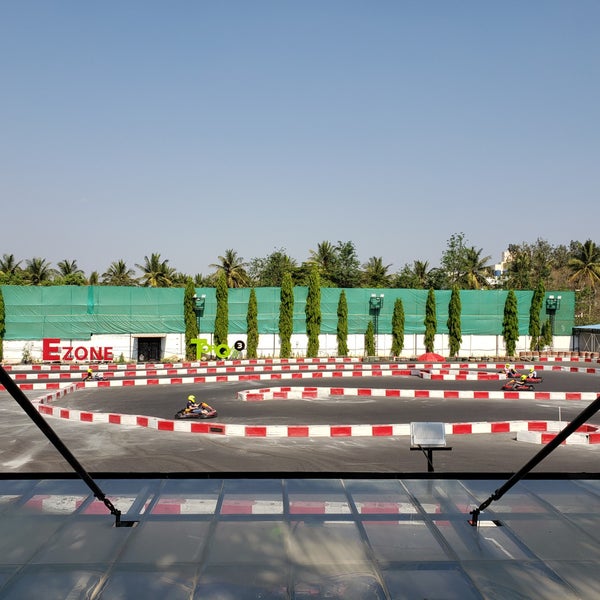 E-Zone Club - Race Track
