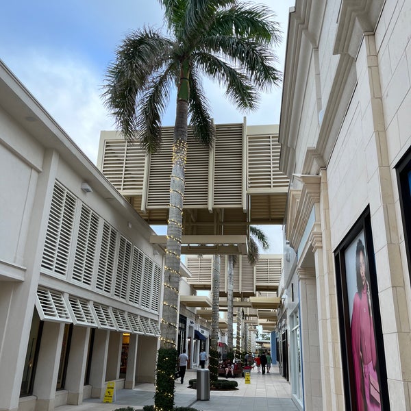 Waterside Shops - Shopping Mall in Naples