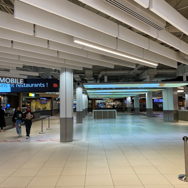Carrefour Industrielle Alliance - Shopping Mall in Montréal
