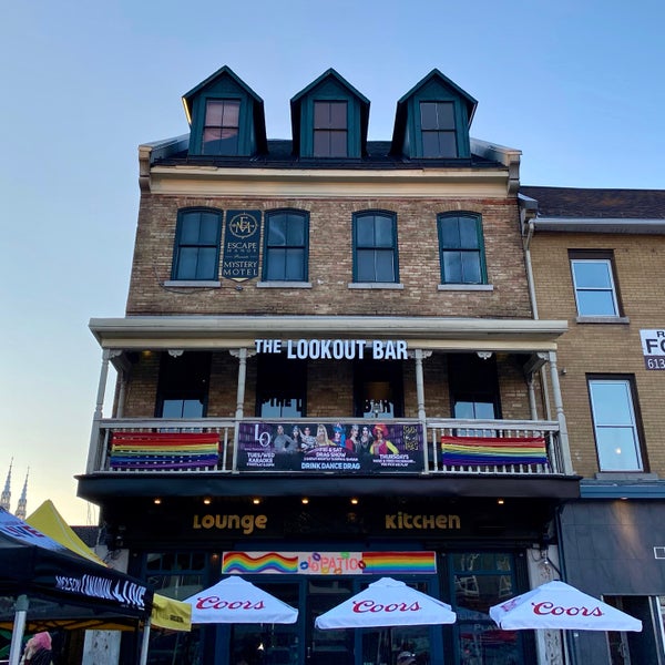 The Lookout Bar - Byward Market-Parliament Hill - 9 tips from 385 visitors