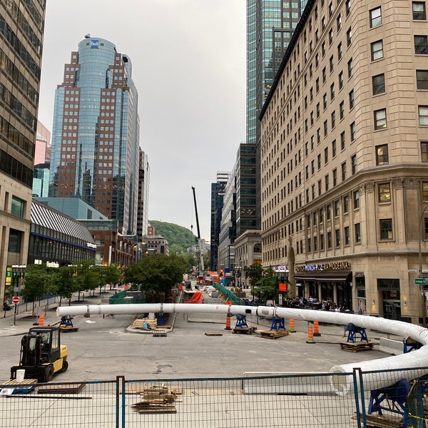 Place Ville Marie - Building in Ville-Marie