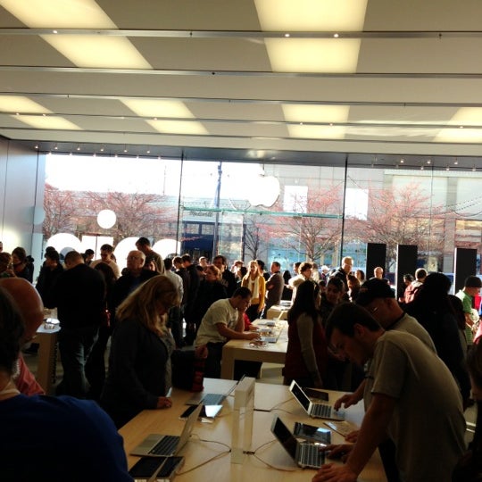 Photos at Apple Easton Town Center - 4210 The Strand