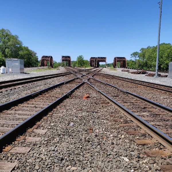 Blue Island Diamond RR Crossing - 2 tips