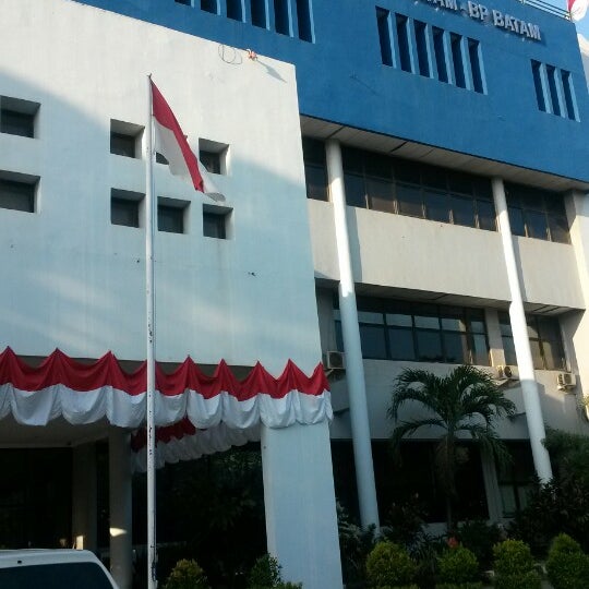 Kantor Pelabuhan Laut BP Batam - Jalan Yos Sudarso No. 2-3