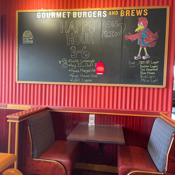 Red Robin Gourmet Burgers and Brews - Burger Joint