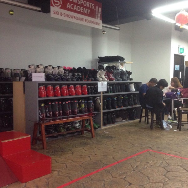 Snow City - Ski Resort and Area in Singapore