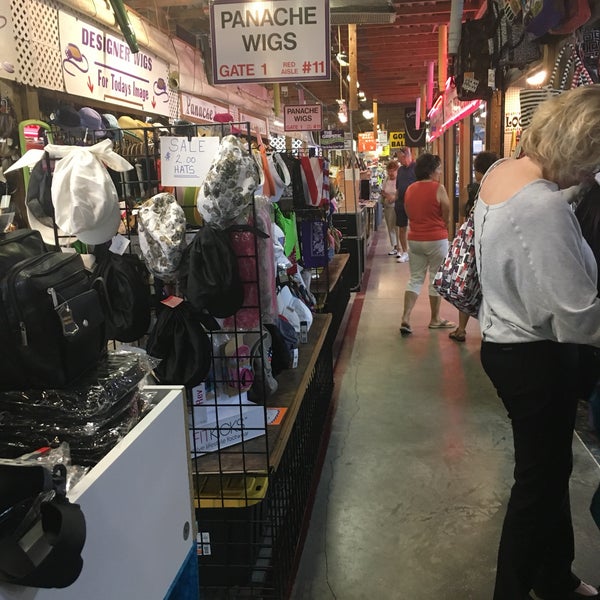 Flamingo Island Flea Market - Flea Market