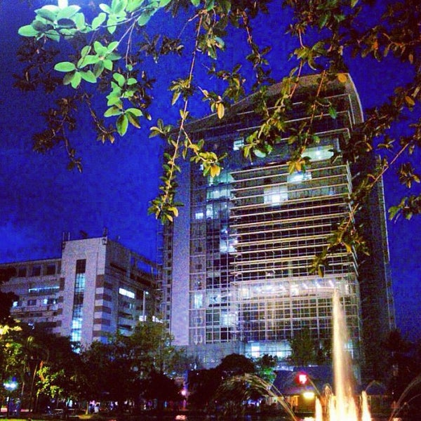Rangsit University (หน้าตึก 11)