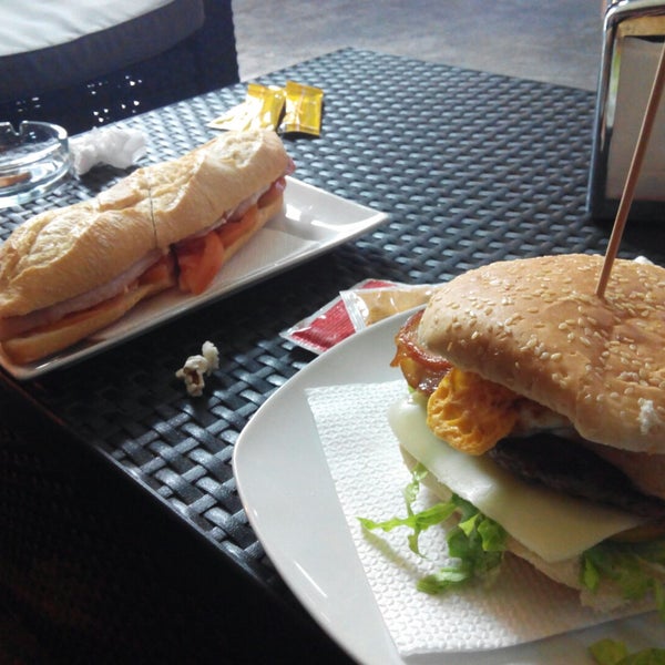 Cafe-Bar Dos Ruedas - Bar in Elche