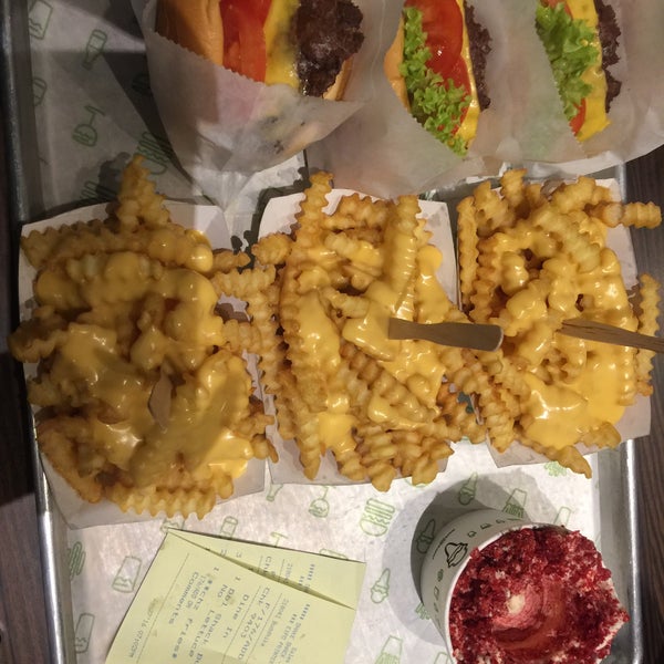 Shake Shack | شيك شاك (Now Closed) - العليا - Localizer Mall-Tahlia Street