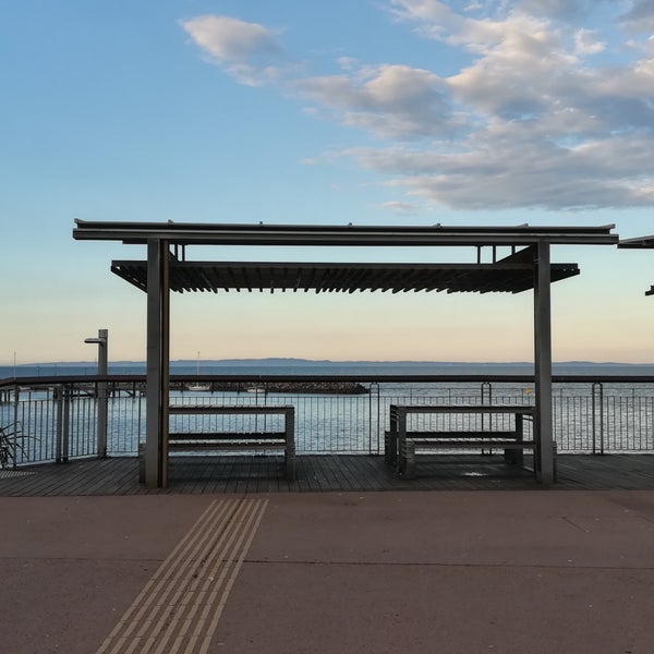 Redcliffe - 194 visitors