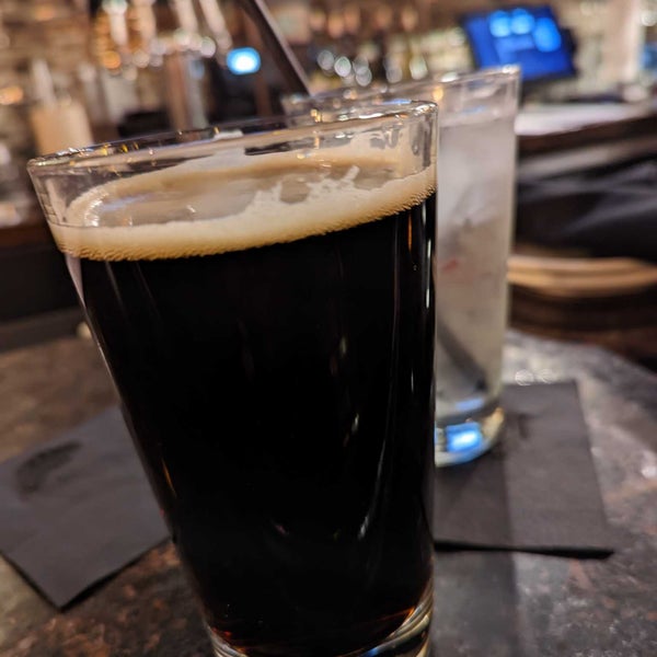 The Fairmount Martini and Wine Bar - Cocktail Bar