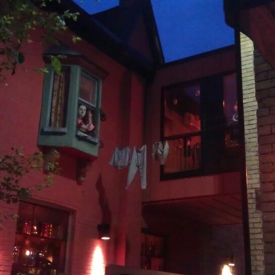 The Runt Club - Bar in Central London