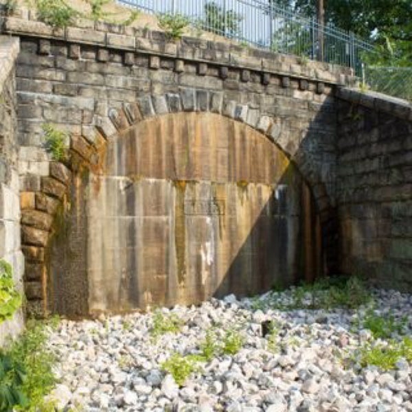C&O Church Hill Tunnel Western Portal - 401 N 18th St