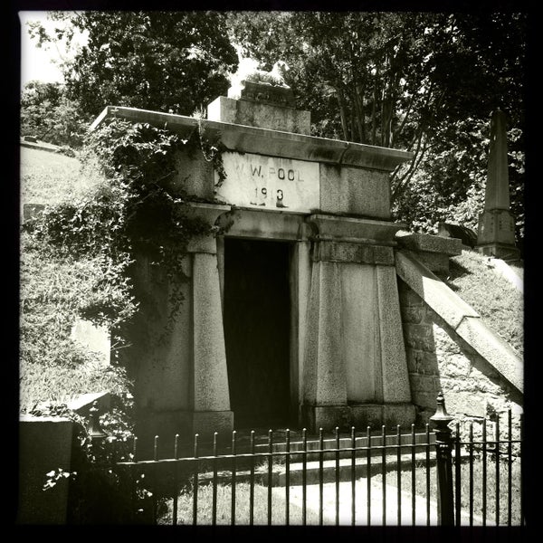 W.W. Pool Mausoleum - Fan - Oregon Hill - Carver - Richmond, VA