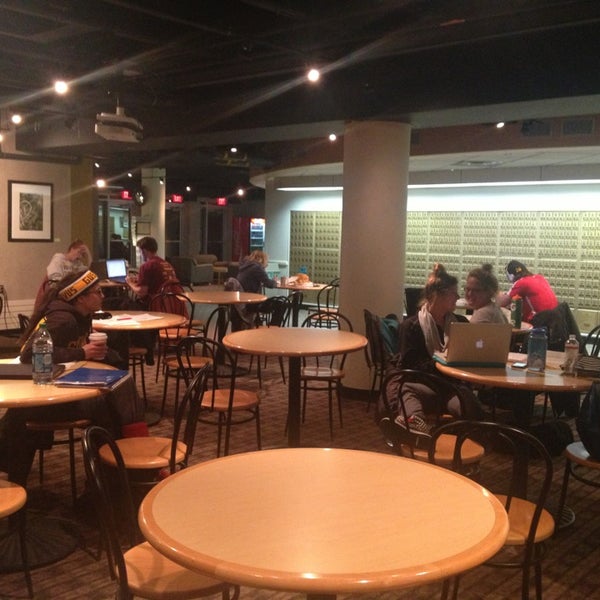 Courtyard Café - College Cafeteria