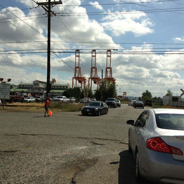 Firecracker Alley - 2102 E Alexander Ave