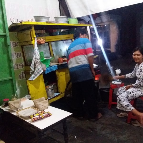 Warung Makan Doa Si Embok - Diner in Kecamatan Jombang