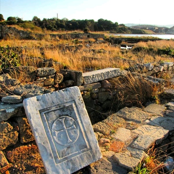 Kyme Antik Kent - Historic and Protected Site in Aliağa