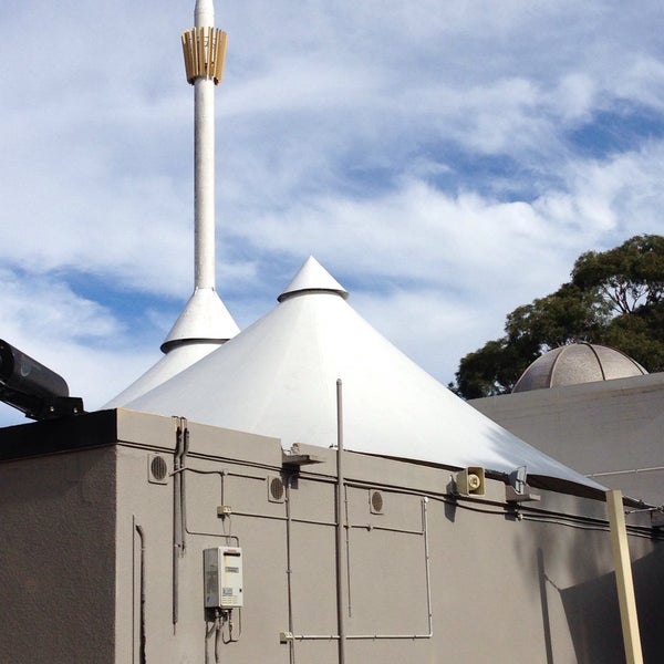 Canberra Mosque - 2 tips