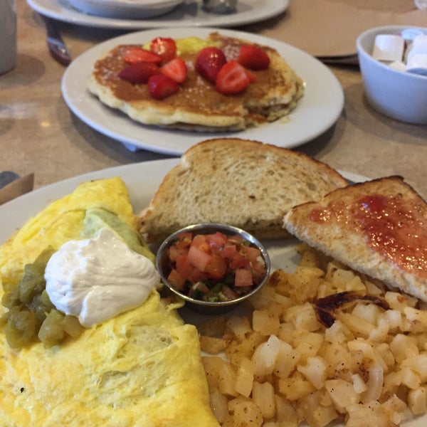 First Watch - Breakfast Spot