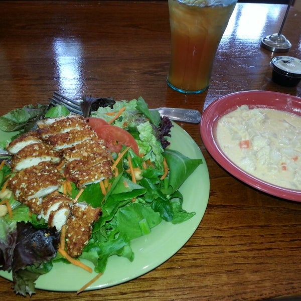 Lola's Chicken Shack - East End - Alameda, CA