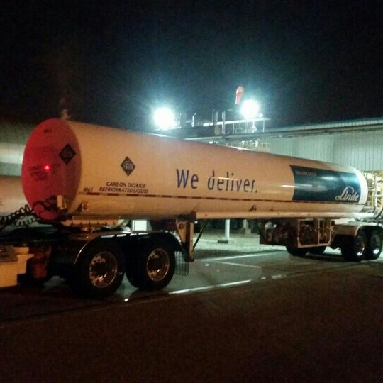 Tesoro Carson Refinery - Factory in Carson