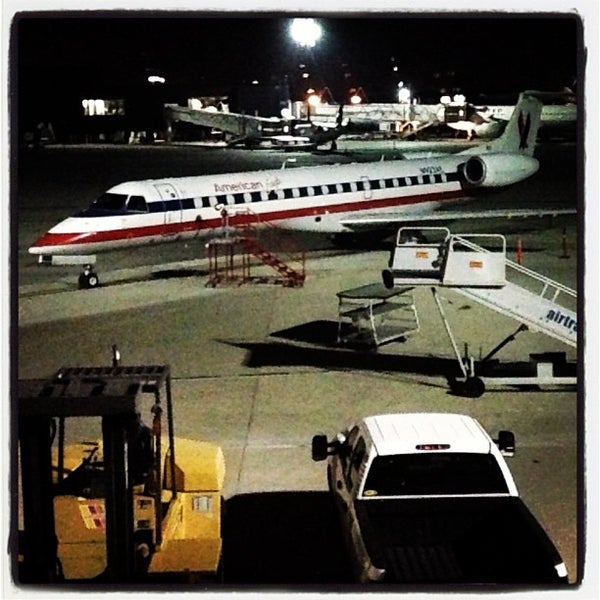 Photos at Gate C9 - Airport Gate