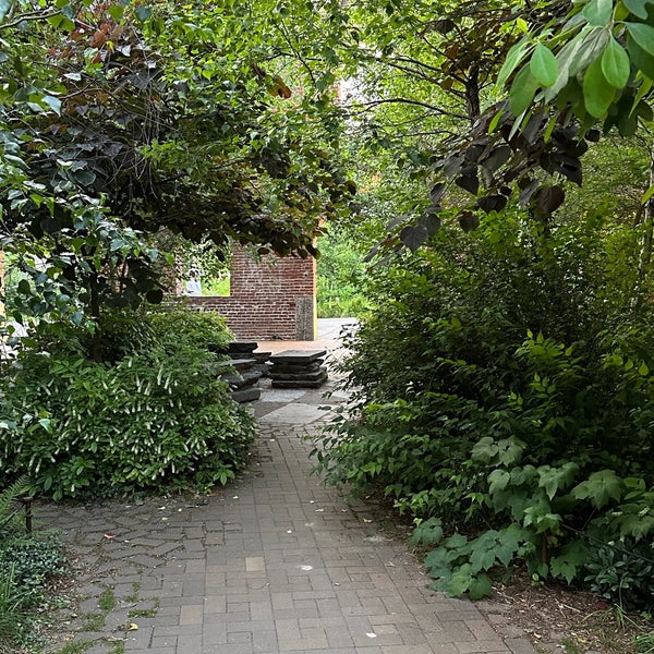 The Max Family Garden - DUMBO - Brooklyn, NY