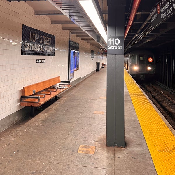 MTA Subway - 110th St/Cathedral Parkway (B/C) - Metro Station in New York