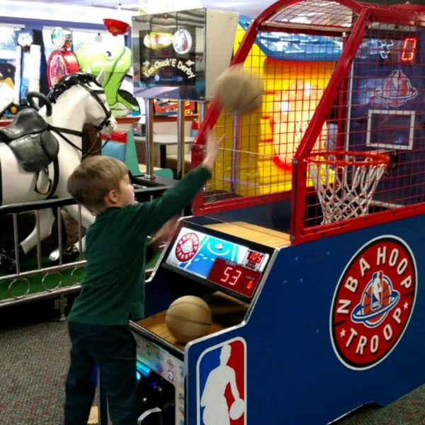 Chuck E. Cheese - Arcade