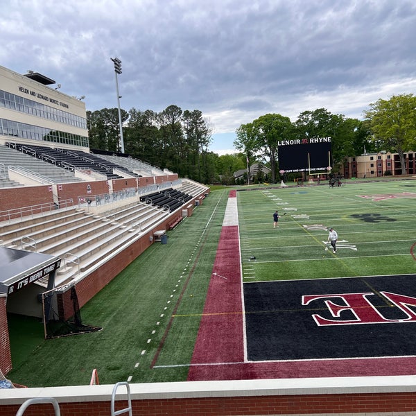 Lenoir-Rhyne University - University in Hickory