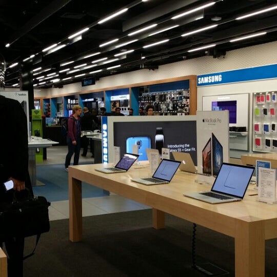 Dixons Travel - Electronics Store in Hounslow