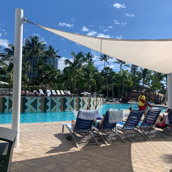 Hale Koa Hotel Poolside - Waikiki - Honolulu, HI