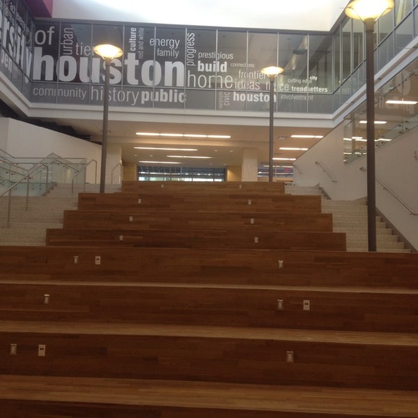 Barnes & Noble @ University of Houston - College Bookstore