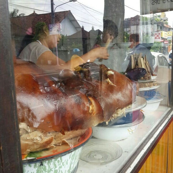 Babi Guling Sariastri - BBQ Joint
