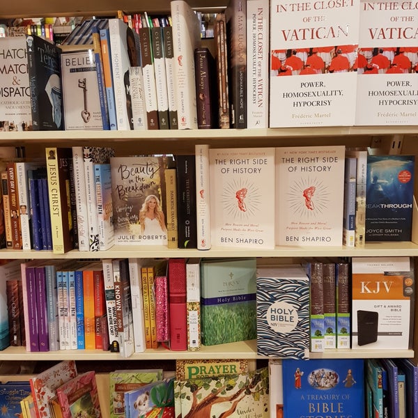 Dymocks - Brisbane City - 72 Queen St